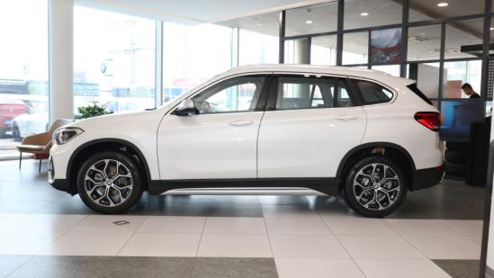 和宝马X1 2.0T落地价差1万，谁在买奔驰GLA？