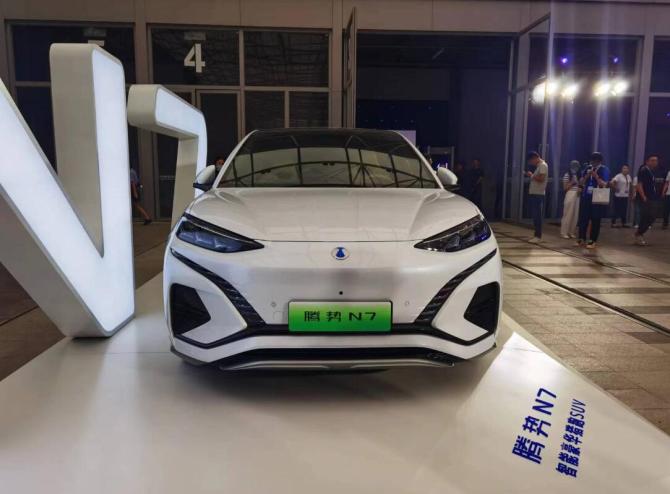 30.18万起 腾势N7正式上市 入门即满配 将跟BBA抢“蛋糕”