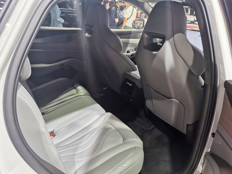 豪华感超越BBA？ 腾势携N7震撼亮相哈尔滨国际车展_车讯网chexun.com-车讯网