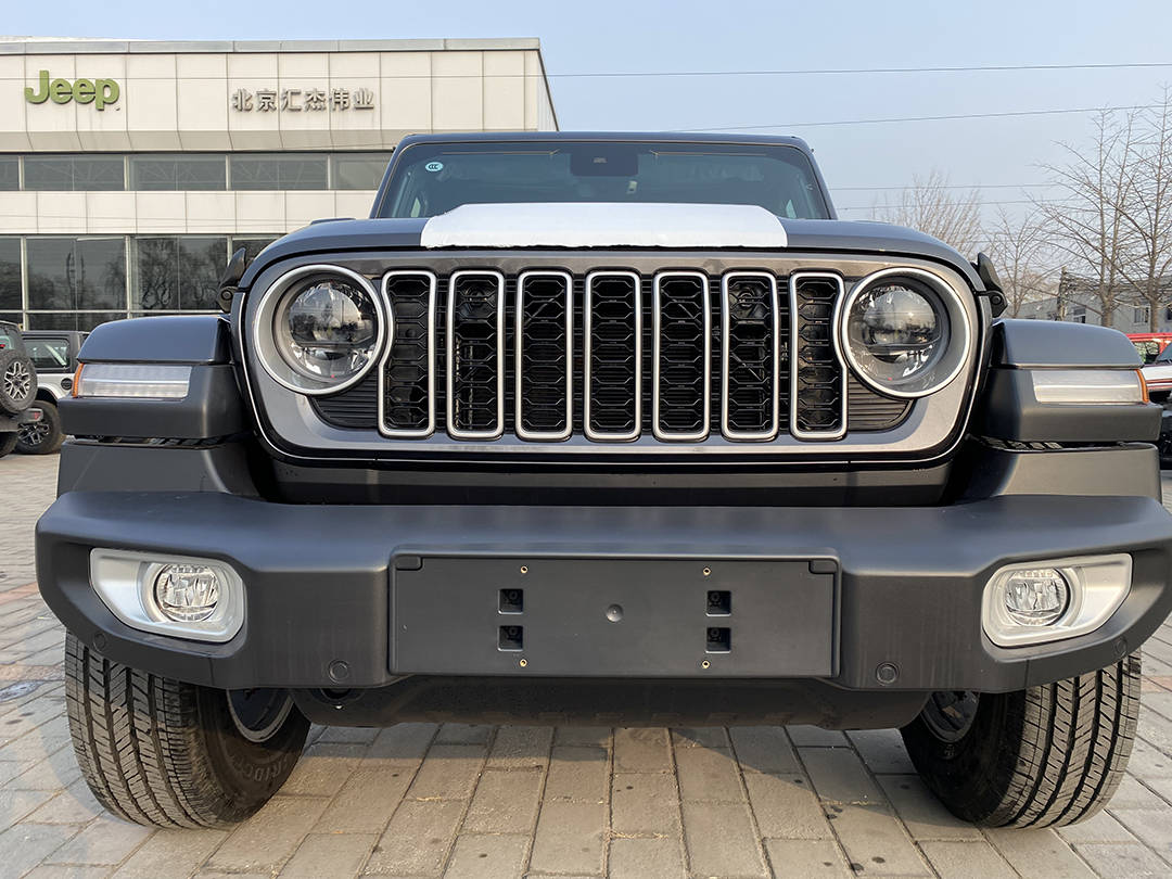 2024款Jeep牧马人撒哈拉4xe插电混动版到店