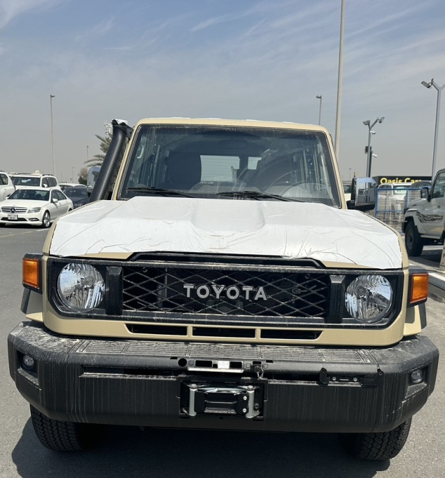 24款丰田酷路泽LC76自动顶配60万起售